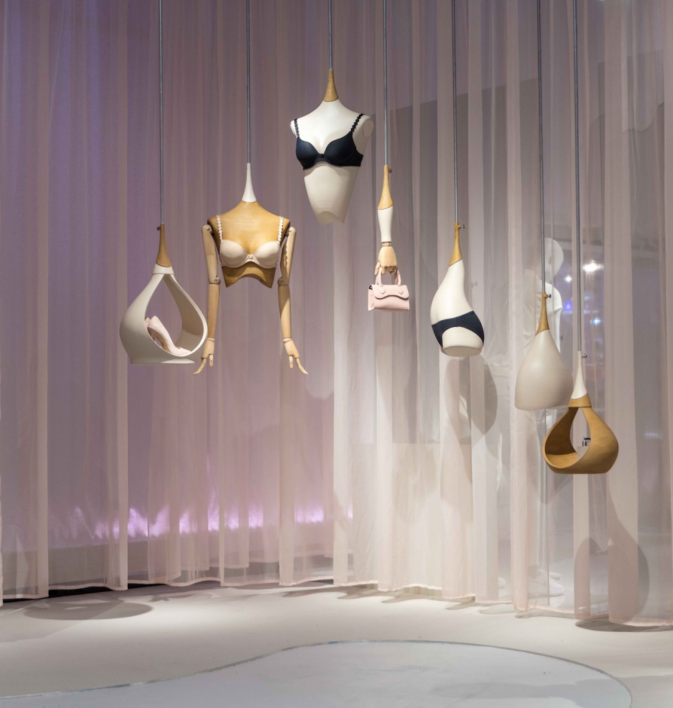 Hanging MUSE - Hans Boodt Mannequins